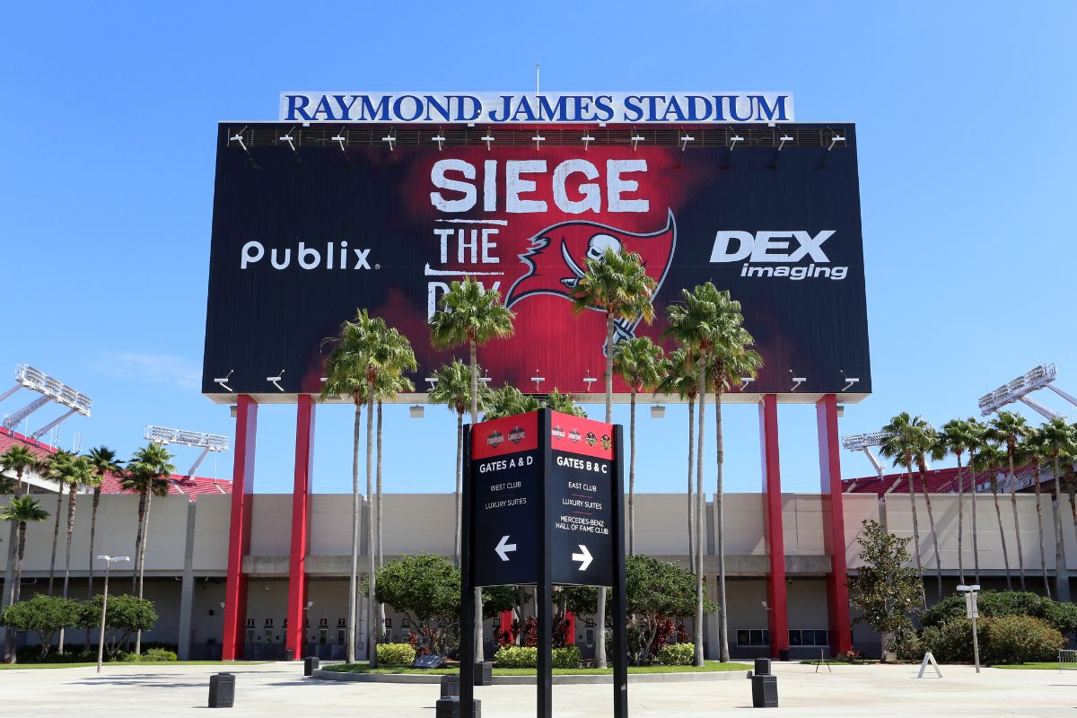 Raymond James Stadium: Gate Guide - Quick & Easy Entrance Tips - The ...