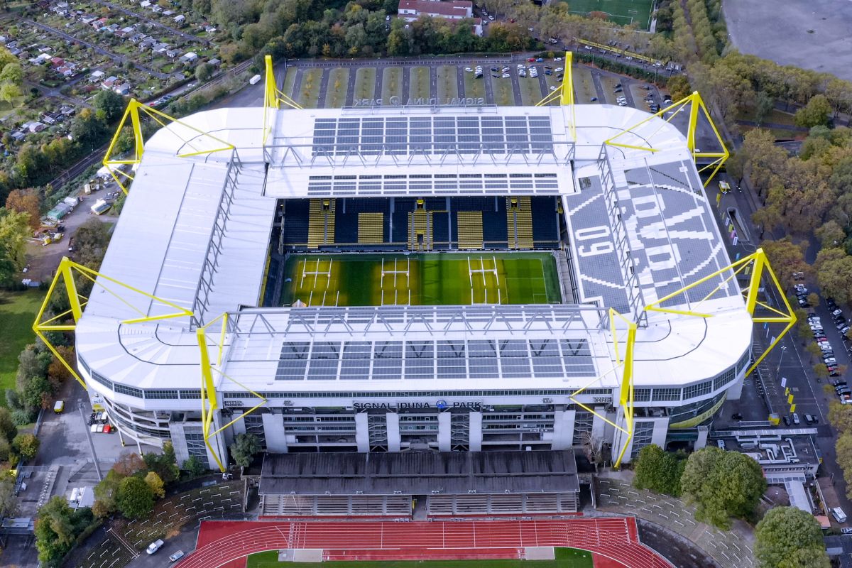Signal Iduna Park: Home of Borussia Dortmund - An Insider's Guide - The ...